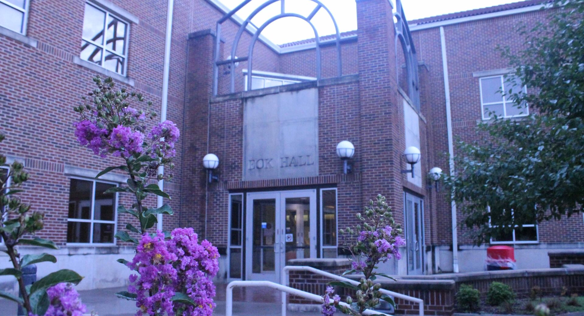 Construction process includes new roof for Eck Hall