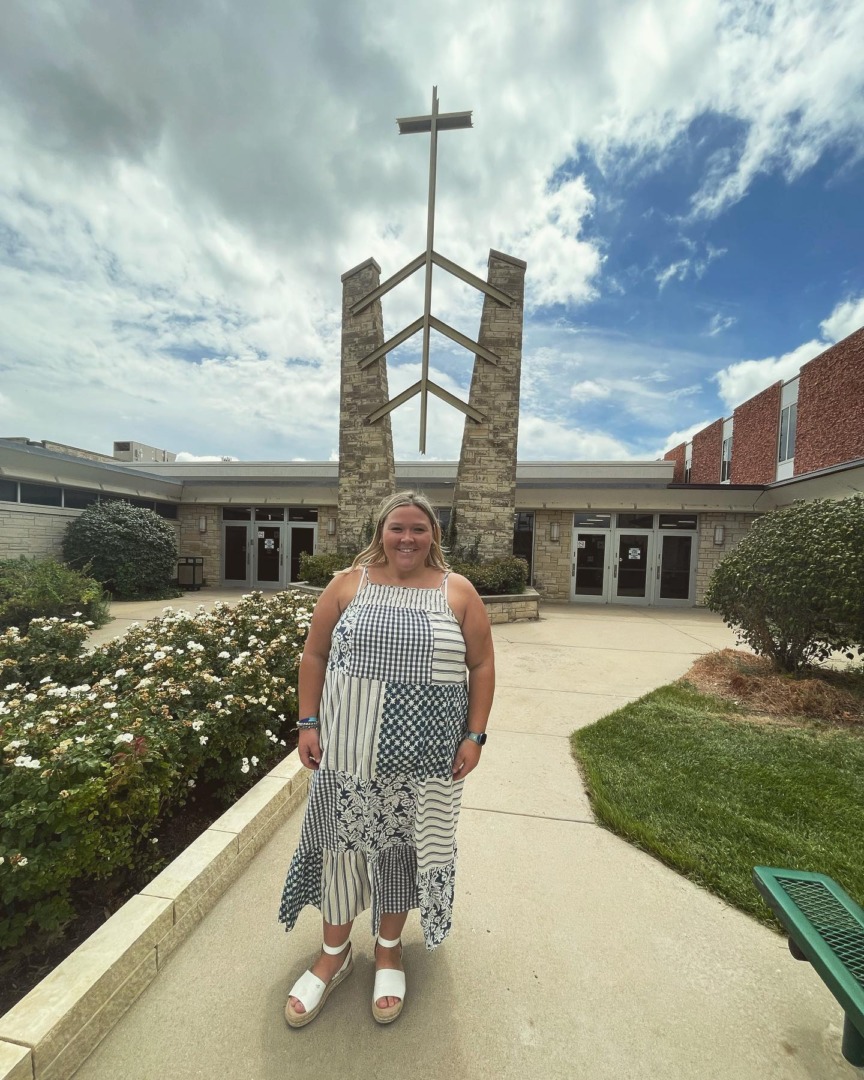 Olivia Robben ‘21 carries teaching legacy at same high school as father