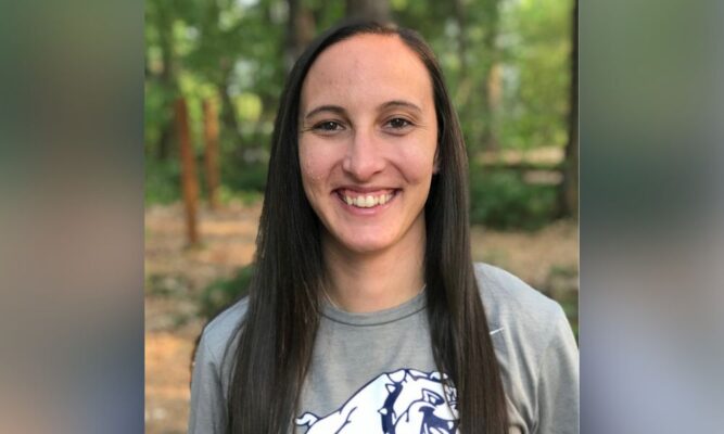 Alumna Jessica Forshee publishes self-help journals