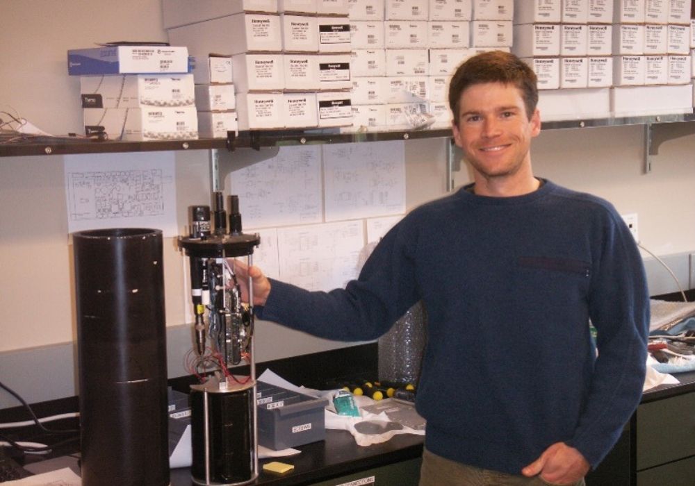 Alumnus Todd Martz making waves at Scripps Institution of Oceanography